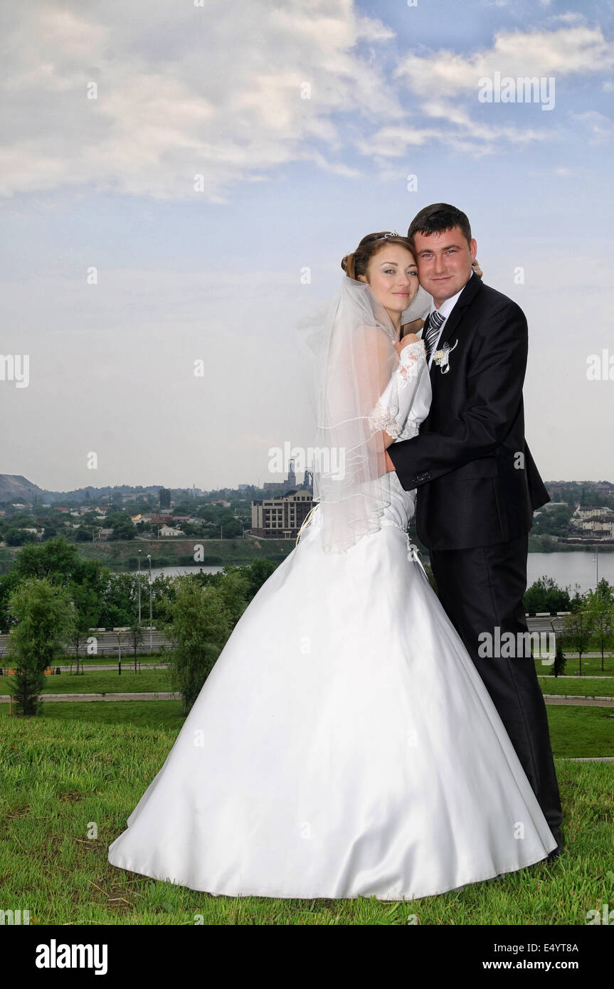 romantic wedding couple Stock Photo - Alamy