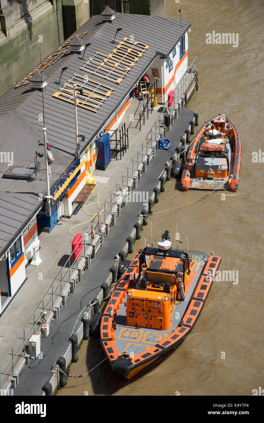 Rnli lifeboat station on thames hi-res stock photography and images - Alamy