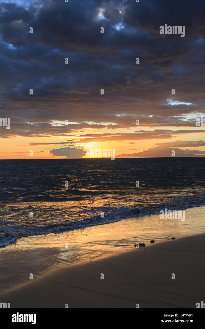 Maui sunset hi-res stock photography and images - Alamy