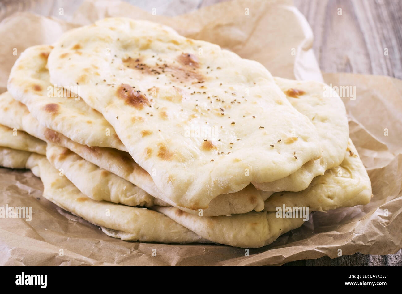 Iranian flatbread hi-res stock photography and images - Alamy