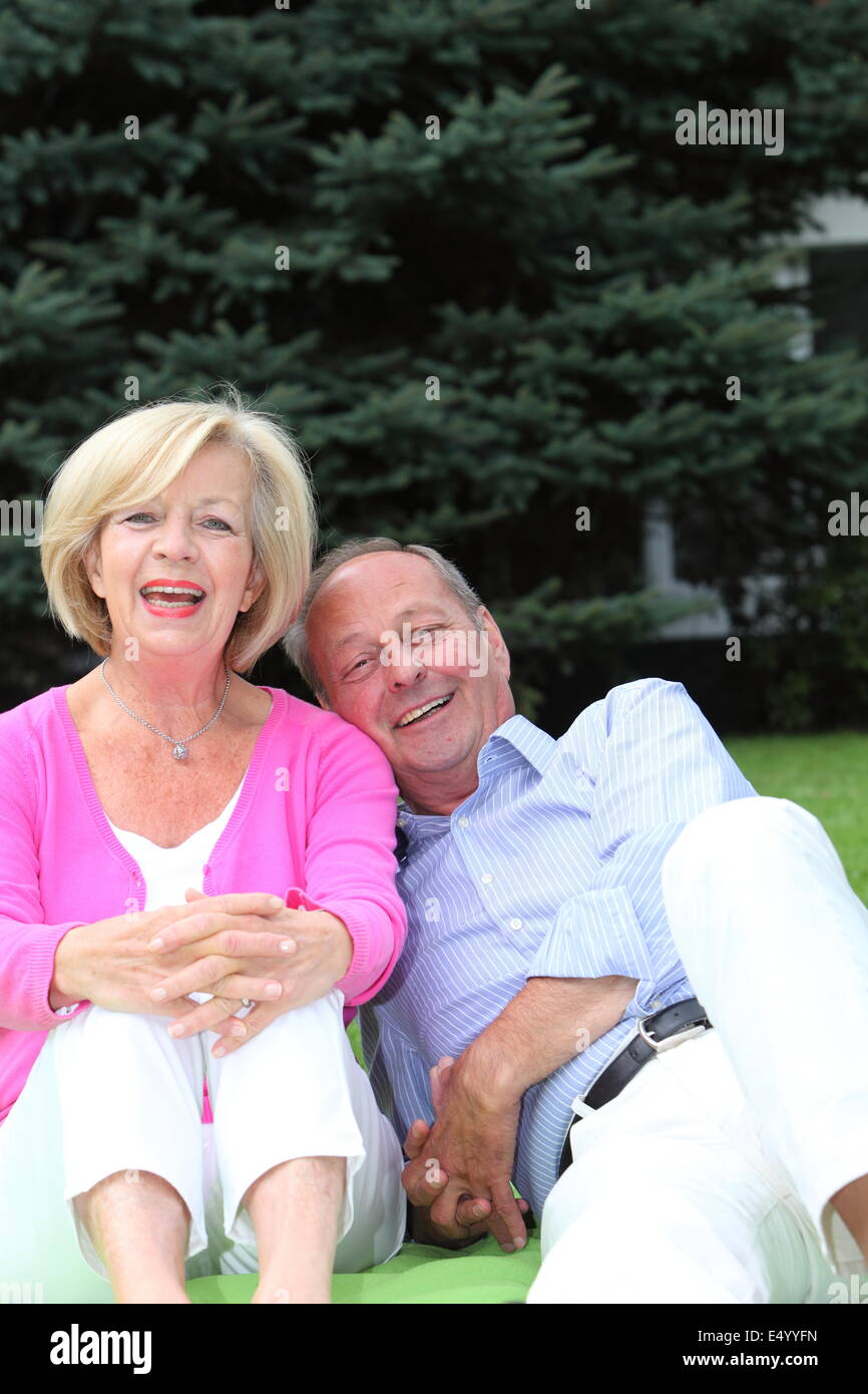 Enjoying their retirement hi-res stock photography and images - Alamy