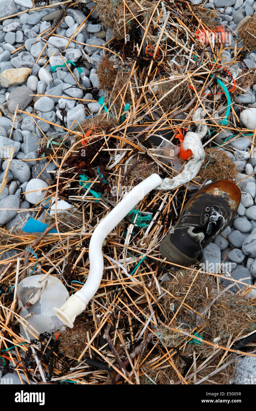 Flotsam and jetsam hi-res stock photography and images - Alamy