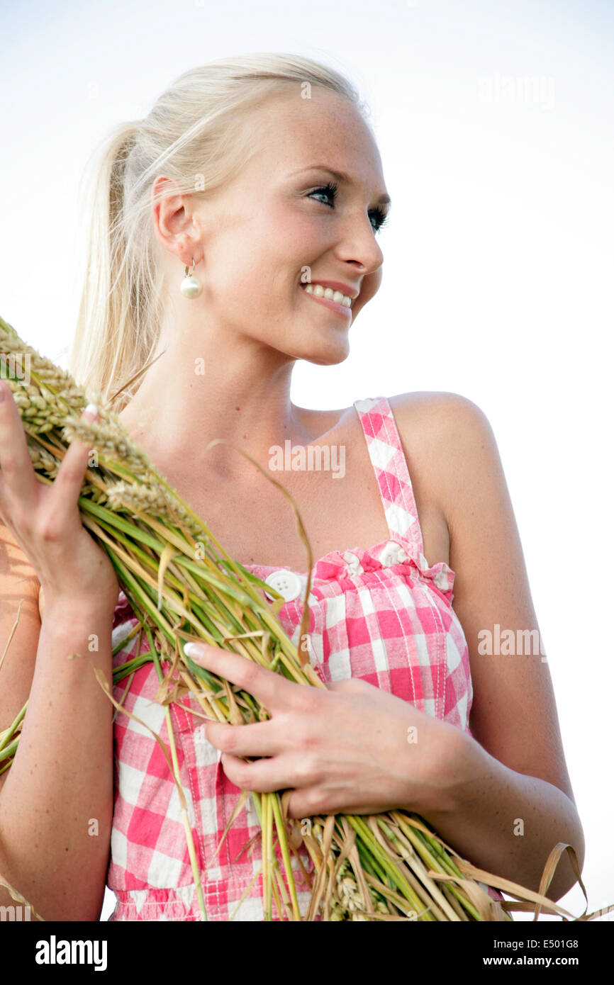 young woman in corn field Stock Photo - Alamy