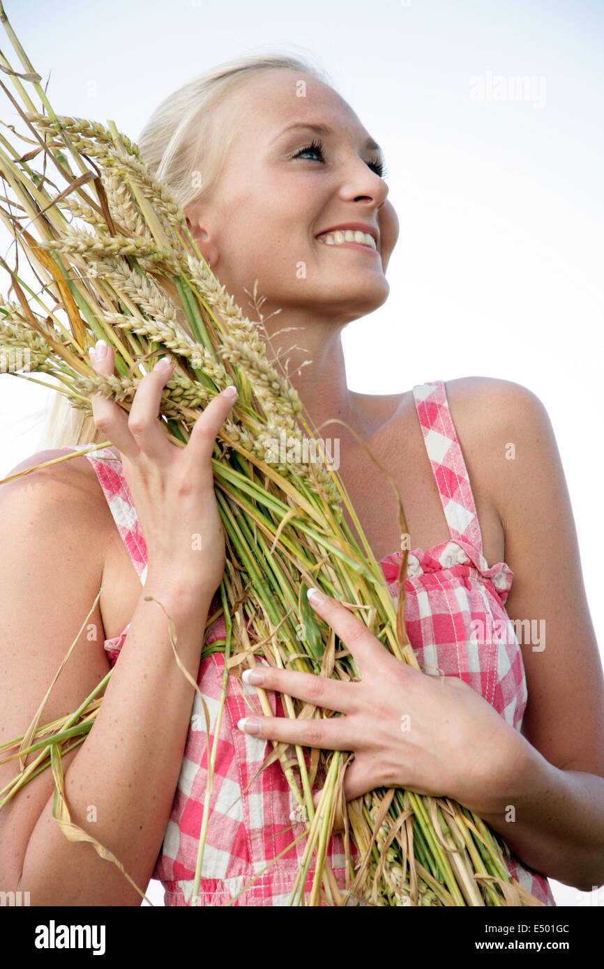 young woman in corn field Stock Photo - Alamy