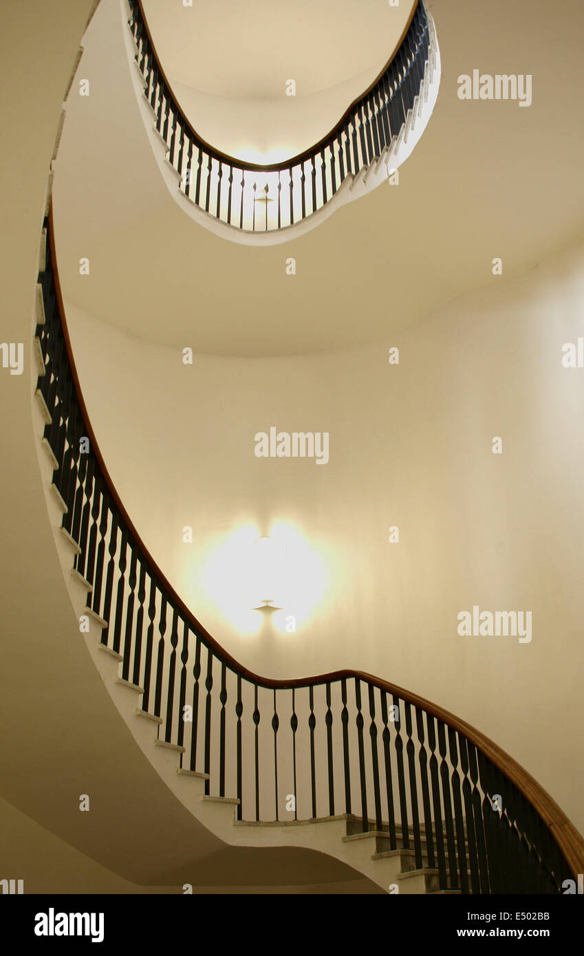 Spiral stairs hi-res stock photography and images - Alamy