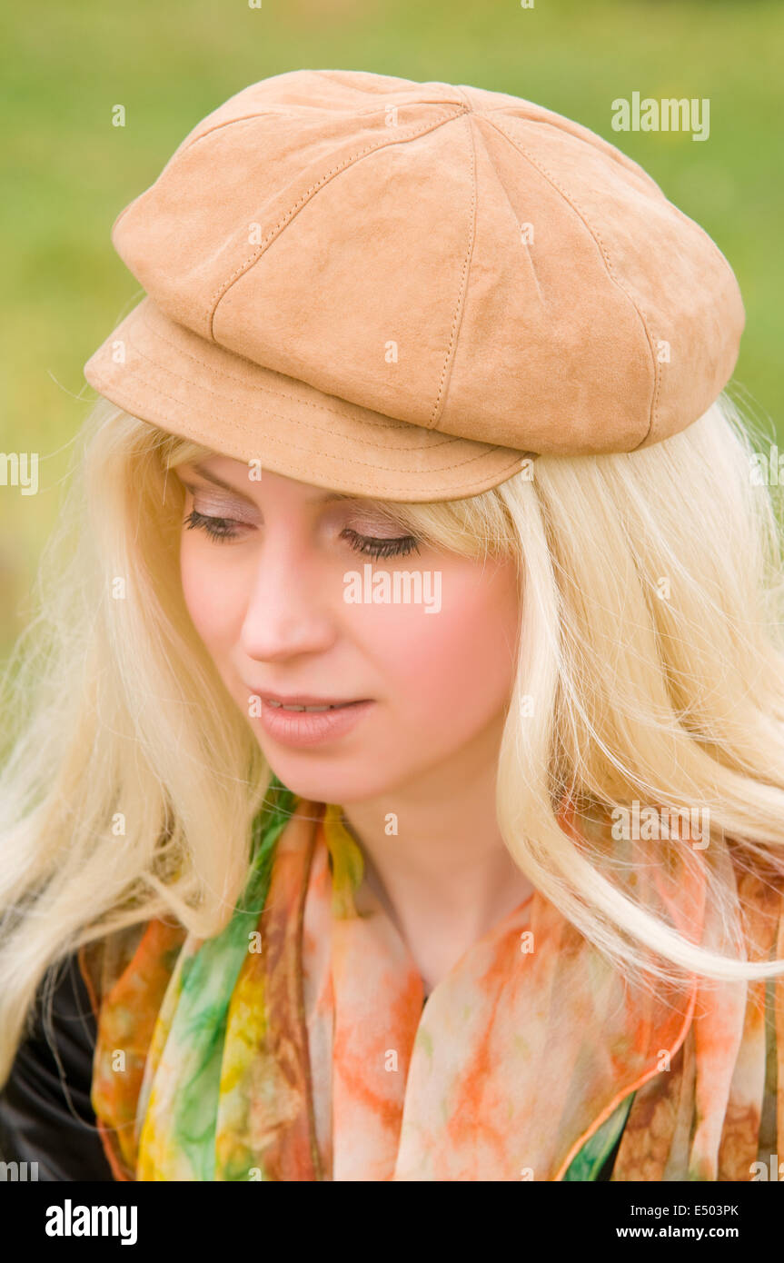 attractive young woman Stock Photo - Alamy