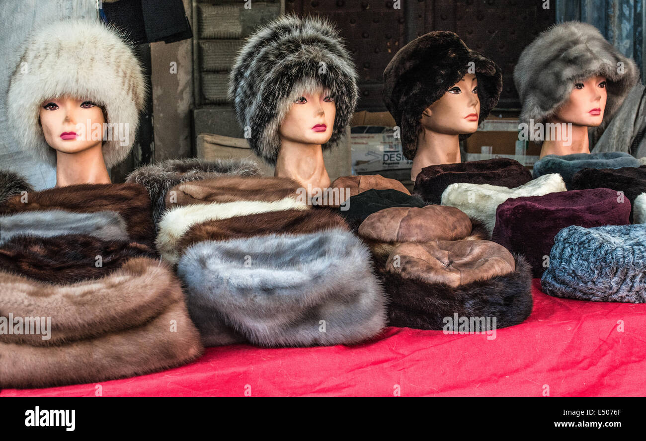 Pisa market hi-res stock photography and images - Alamy