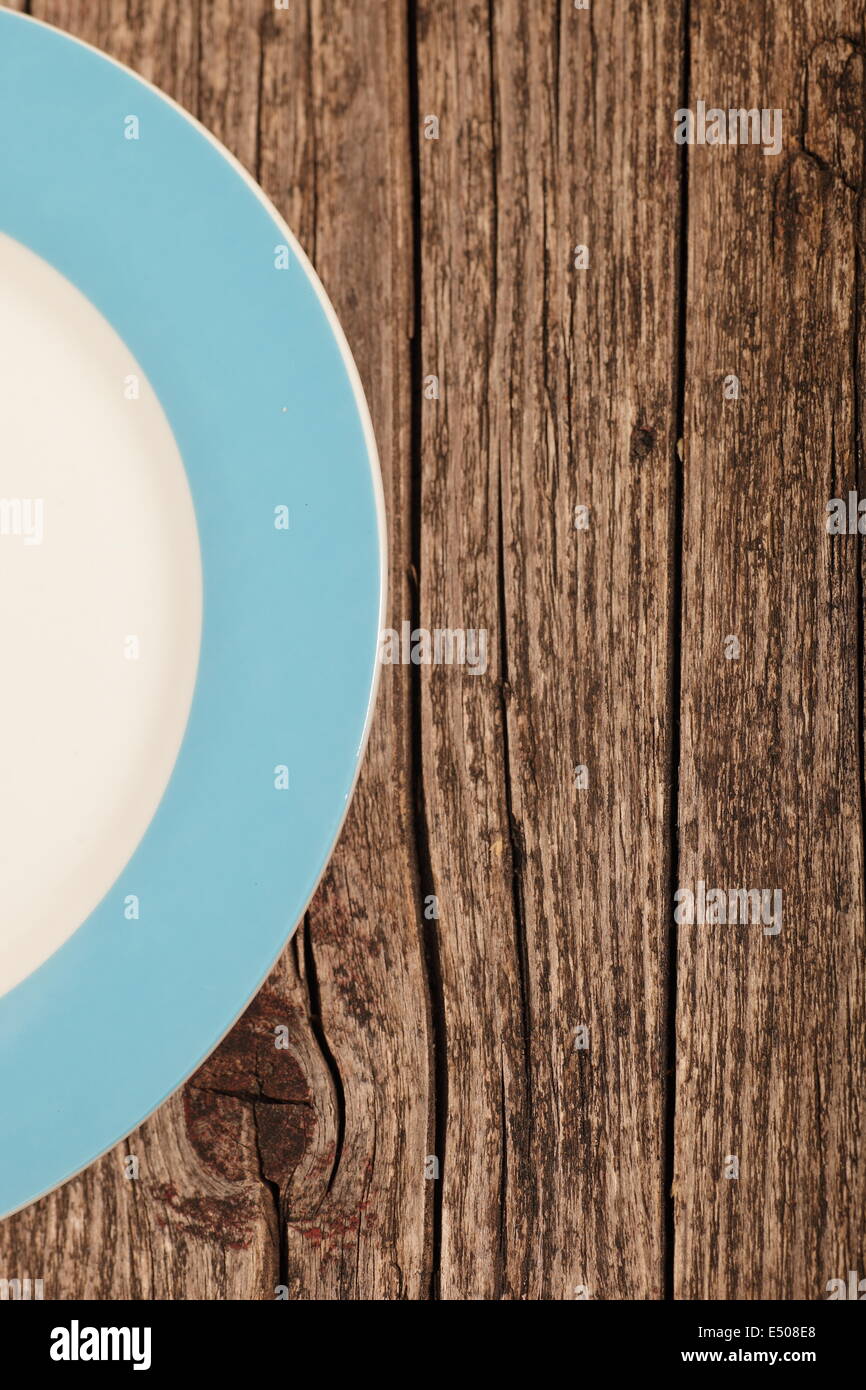 Empty blue and white plate Stock Photo - Alamy