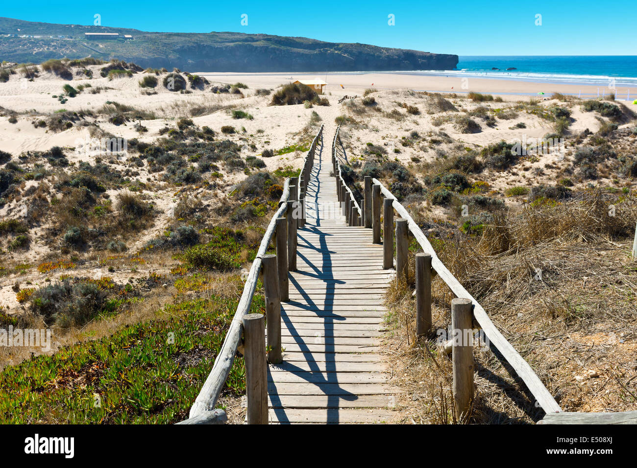 Footbridge cliff sea hi-res stock photography and images - Alamy