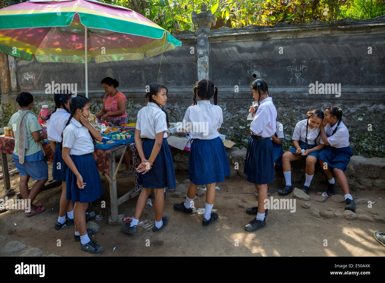 Indonesian school girls hi-res stock photography and images - Alamy