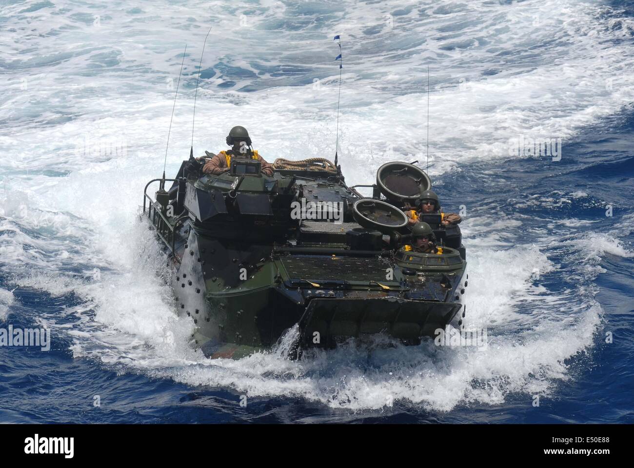 Kaneohe Bay, Hi. 10th July, 2014. JULY 18: Amphibious Assault Vehicles ...