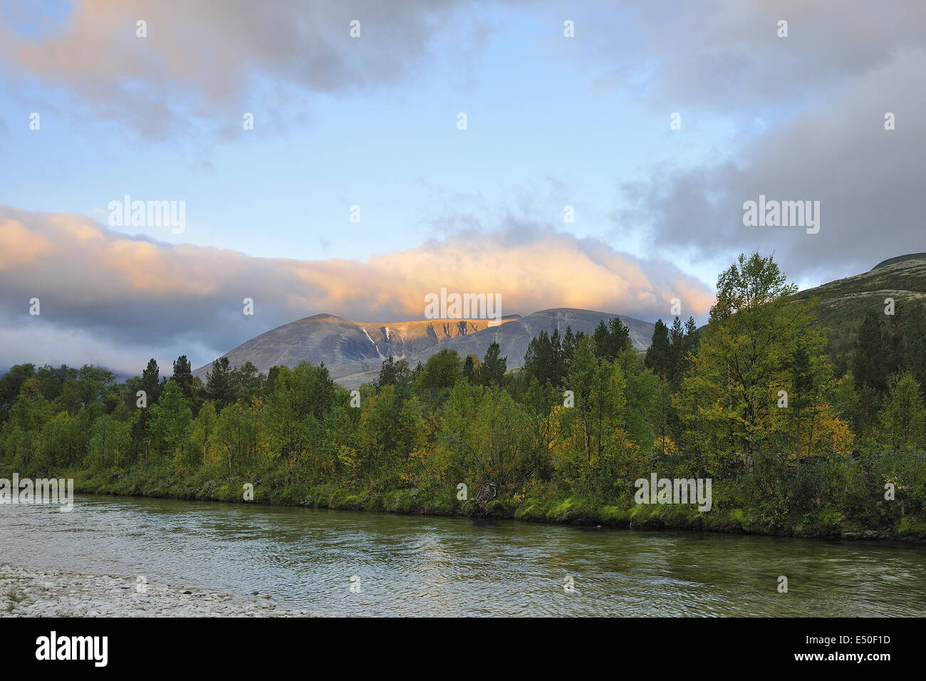 Atna river hi-res stock photography and images - Alamy
