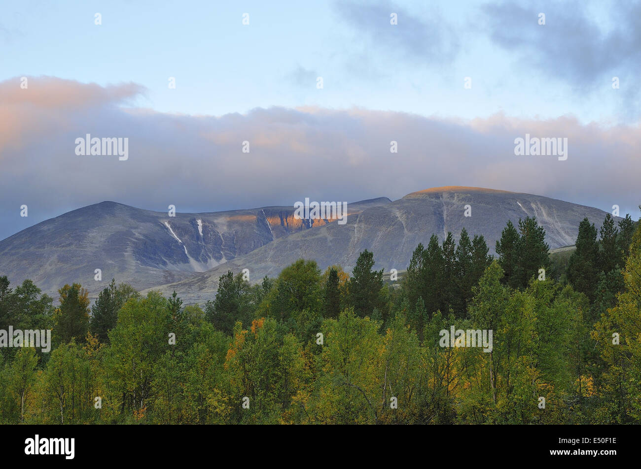 Atna river hi-res stock photography and images - Alamy