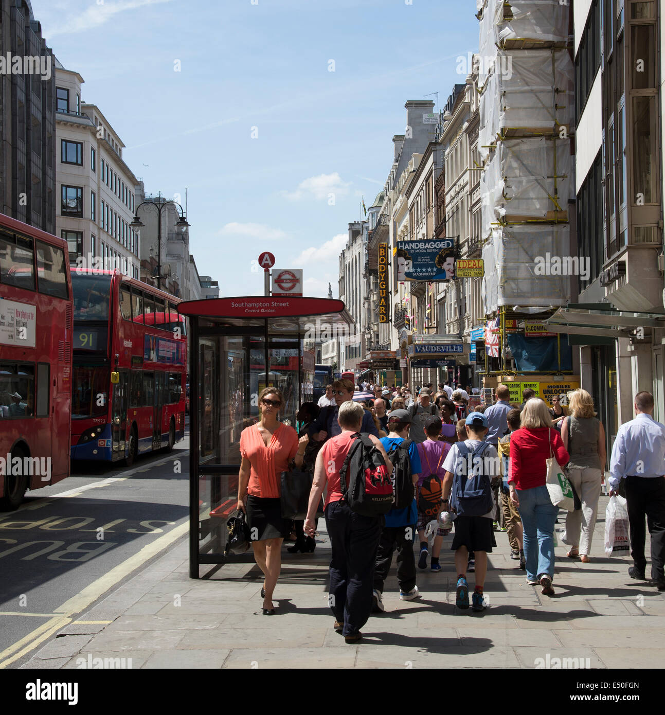 Very busy with visitors hi-res stock photography and images - Alamy