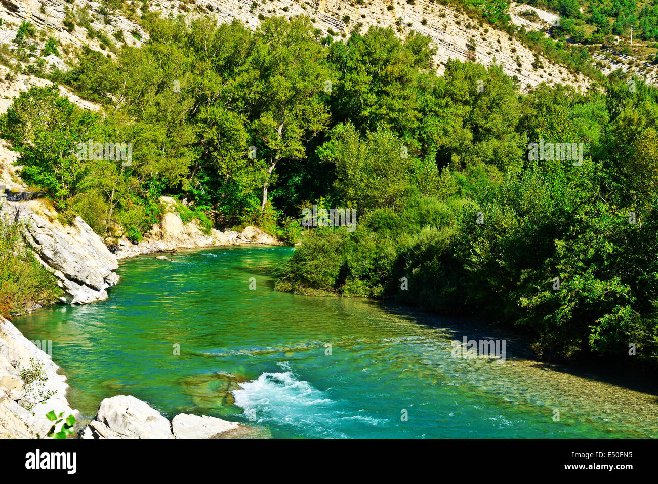 Pebbles river splash hi-res stock photography and images - Alamy