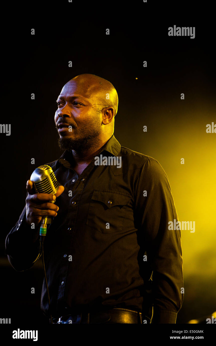 Sons on fire band hi-res stock photography and images - Alamy