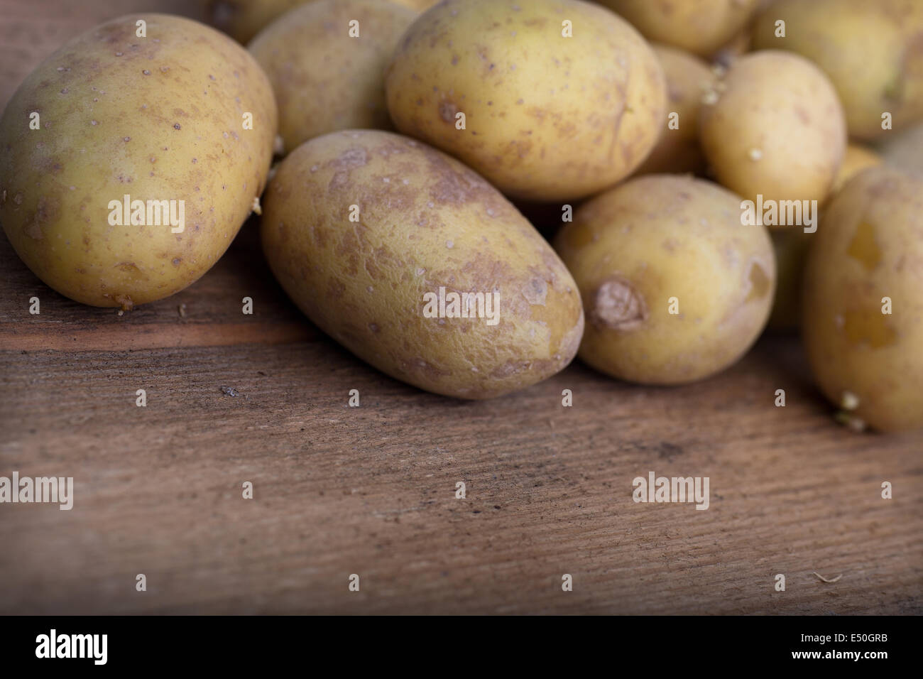 Background of farm fresh potatoes Stock Photo - Alamy