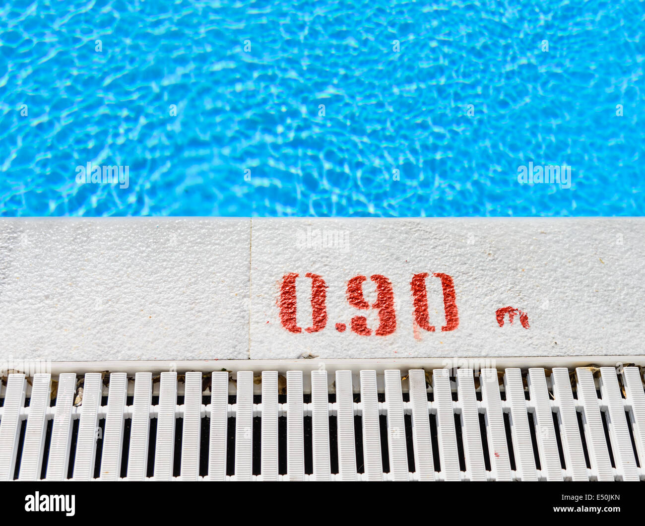 edge of the swimming pool overflow Stock Photo - Alamy