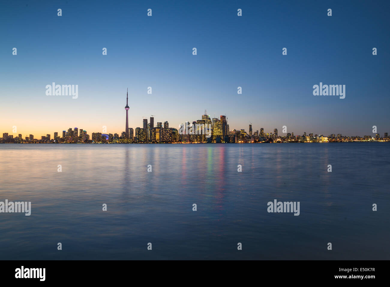 Cn tower toronto canada early hi-res stock photography and images - Alamy