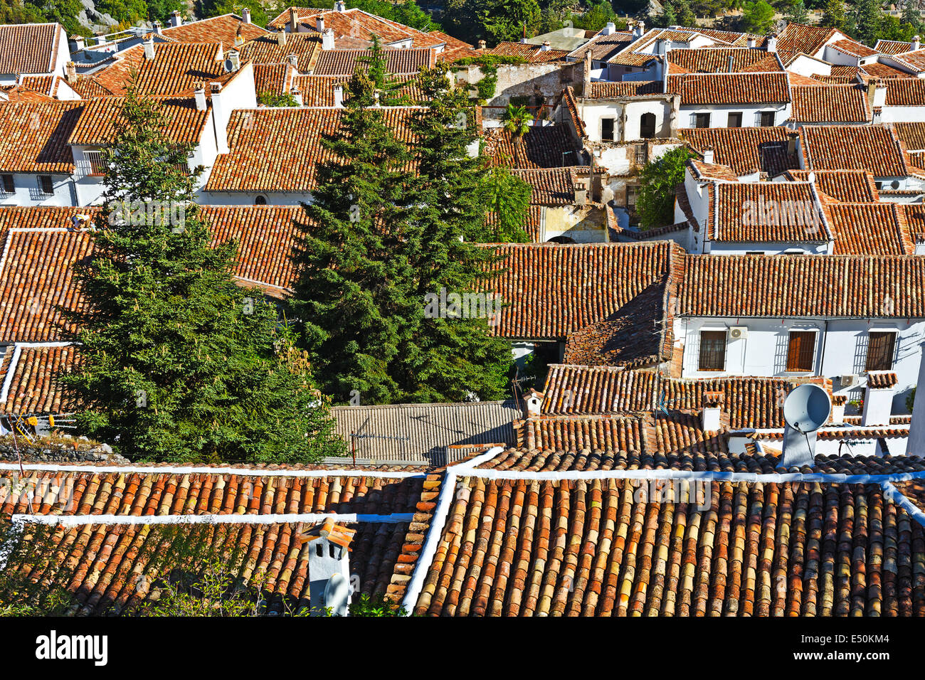 Spanish red roof tiles hi-res stock photography and images - Alamy