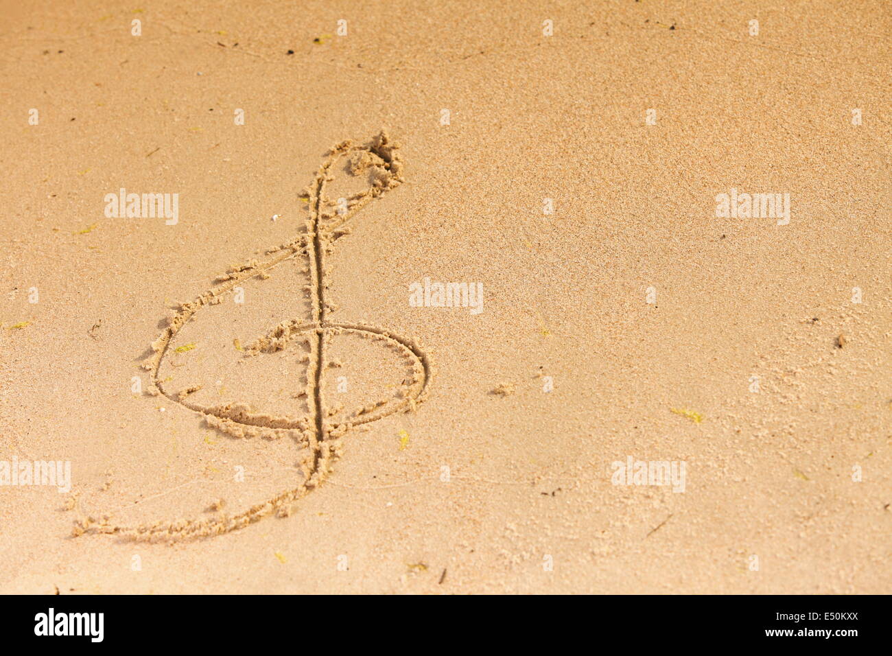 Treble clef musical score hi-res stock photography and images - Alamy