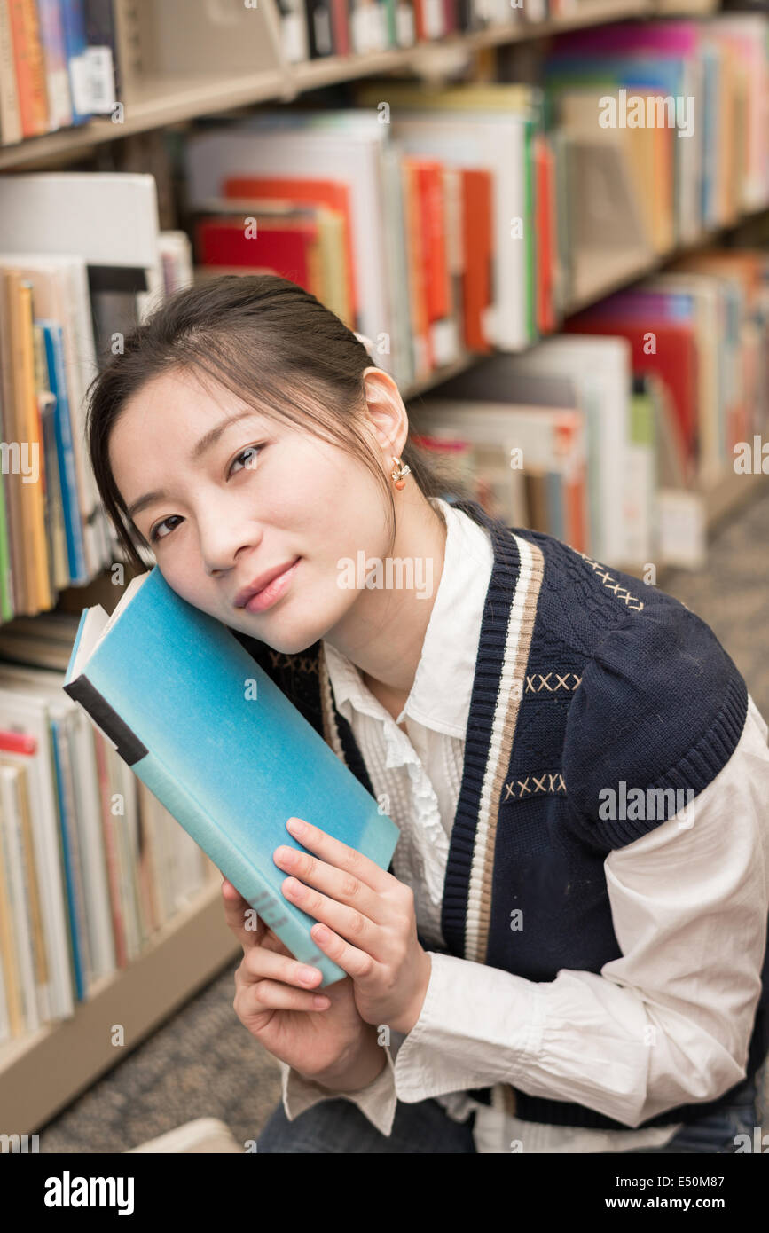 Hold a pose hi-res stock photography and images - Alamy