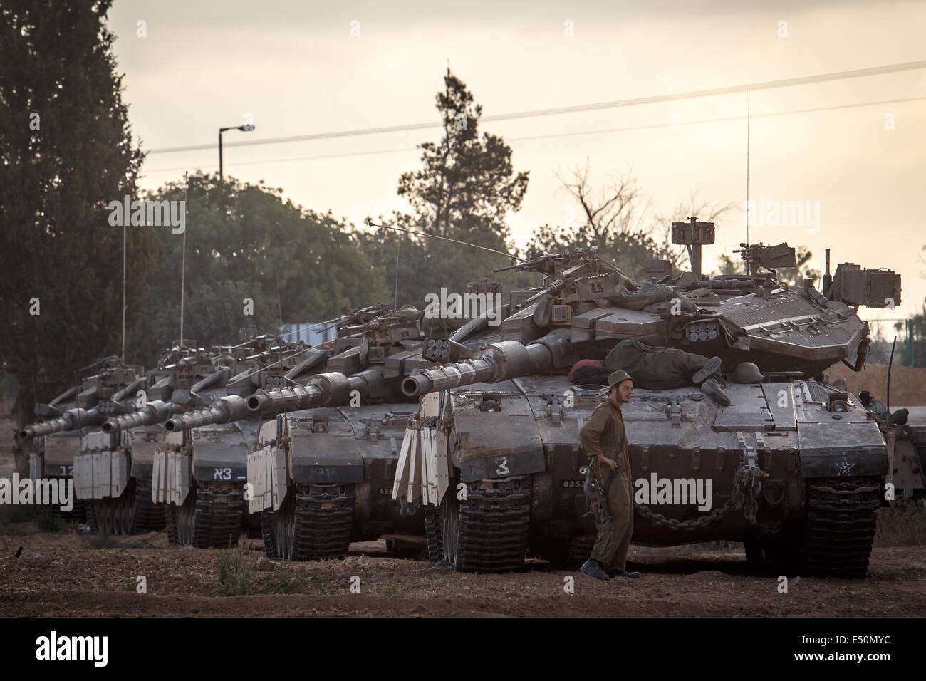 Merkava tanks hi-res stock photography and images - Alamy