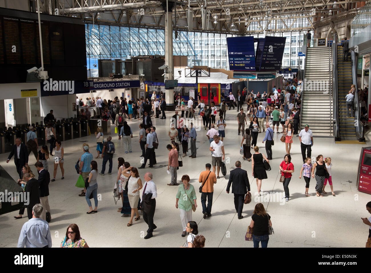 Concourse of Waterloo Station London England UK Stock Photo - Alamy