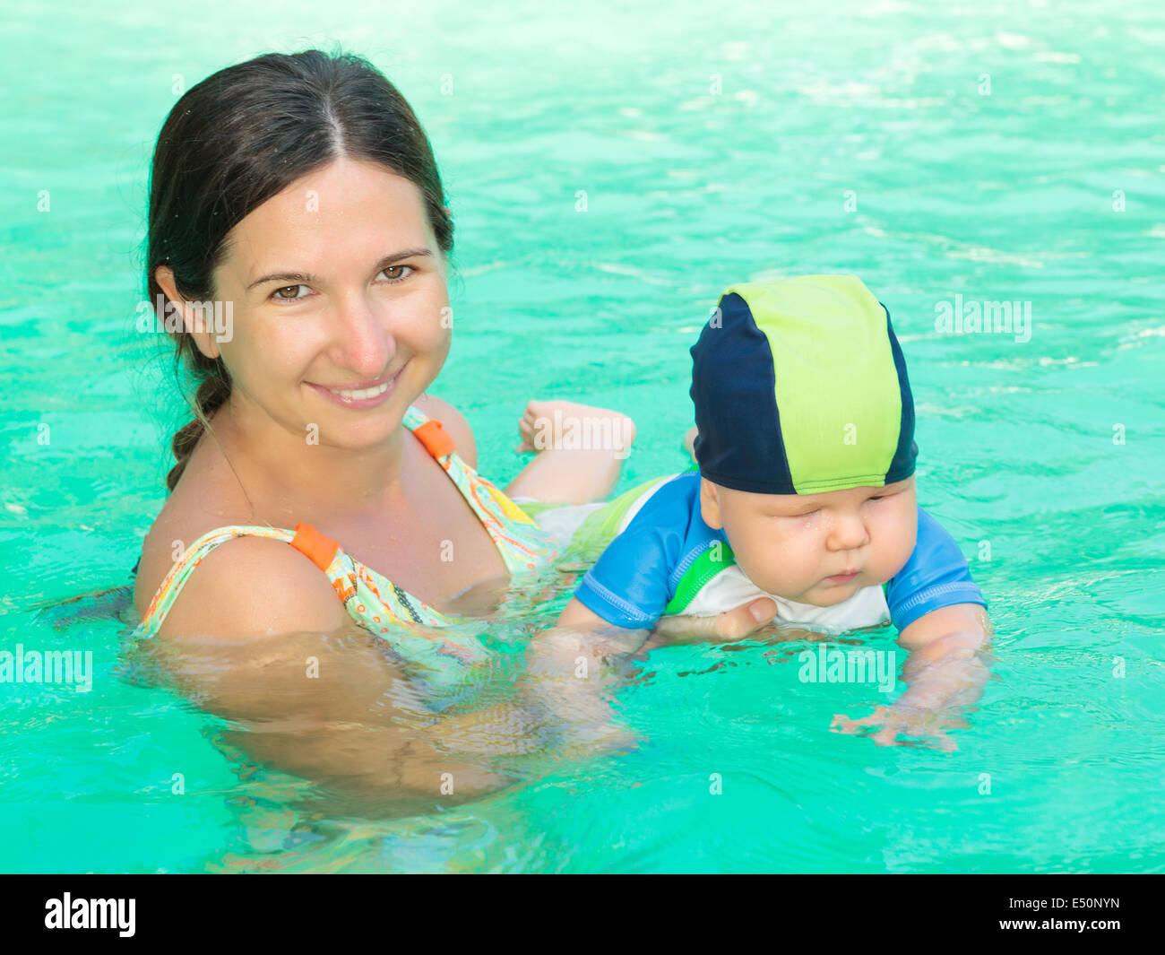 Mom baby in swimming pool hi-res stock photography and images - Alamy