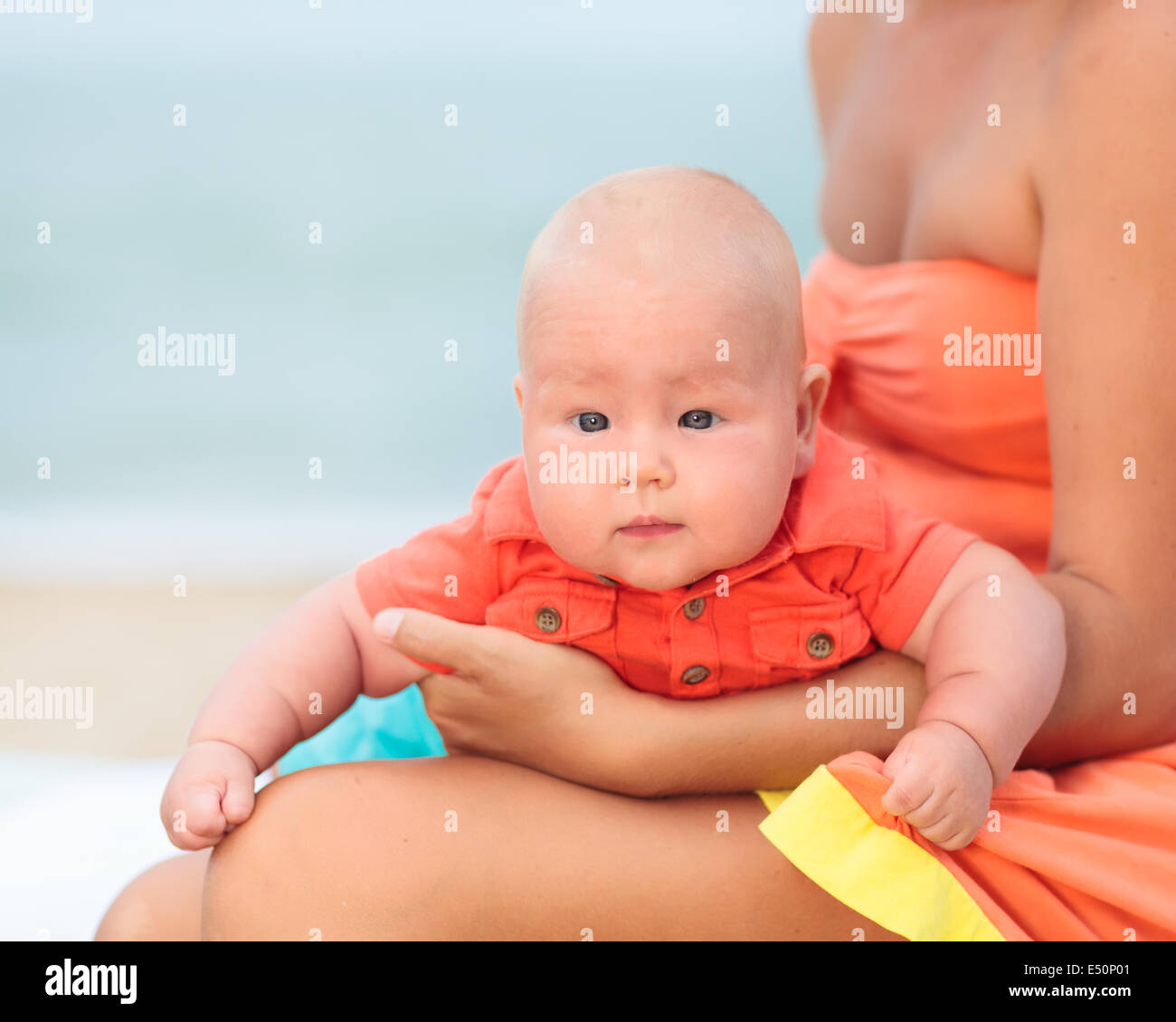 Baby mother sunbathing hi-res stock photography and images - Alamy