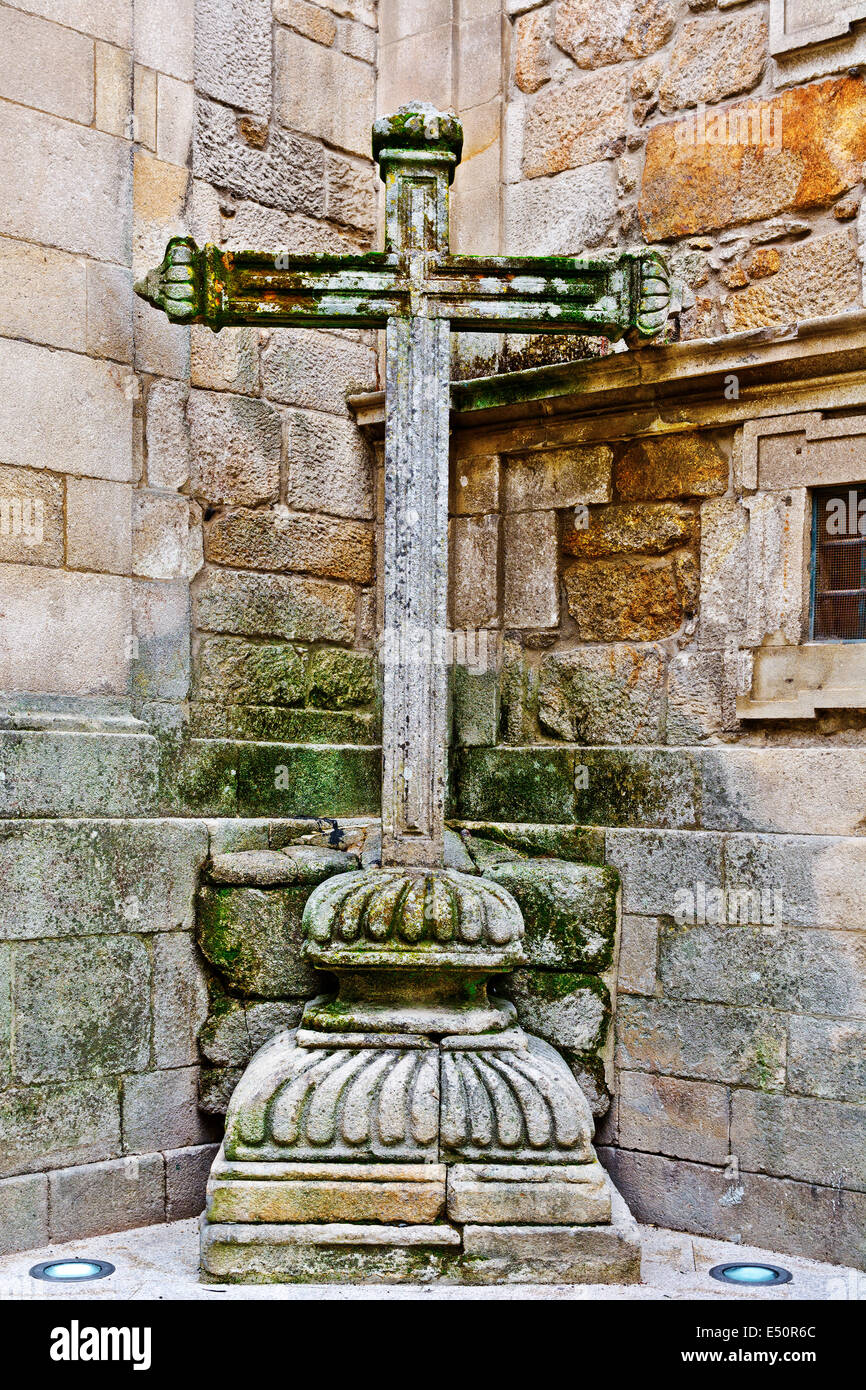 Very old cross hi-res stock photography and images - Alamy