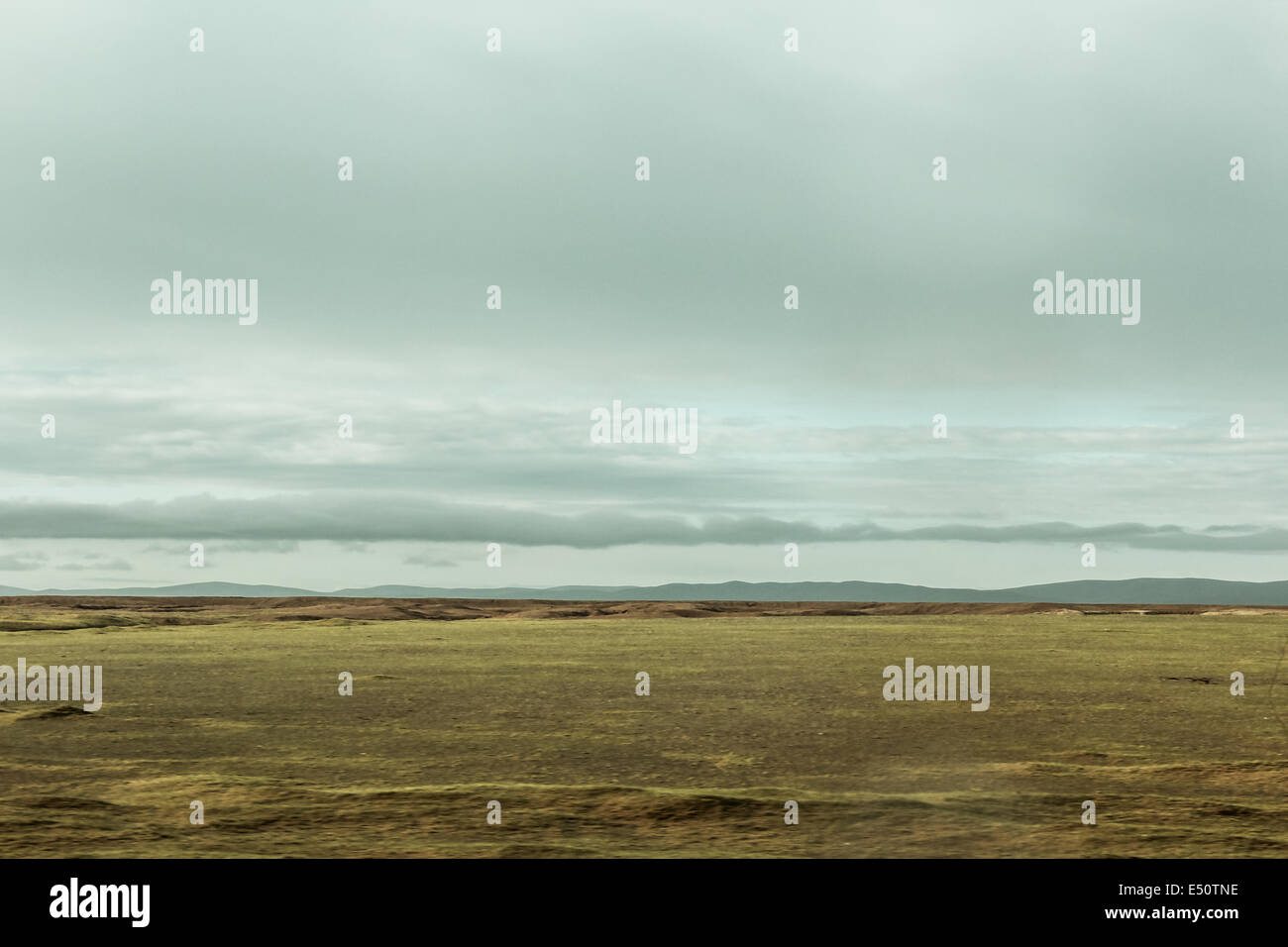 Scenic landscape mountain ranges hi-res stock photography and images ...