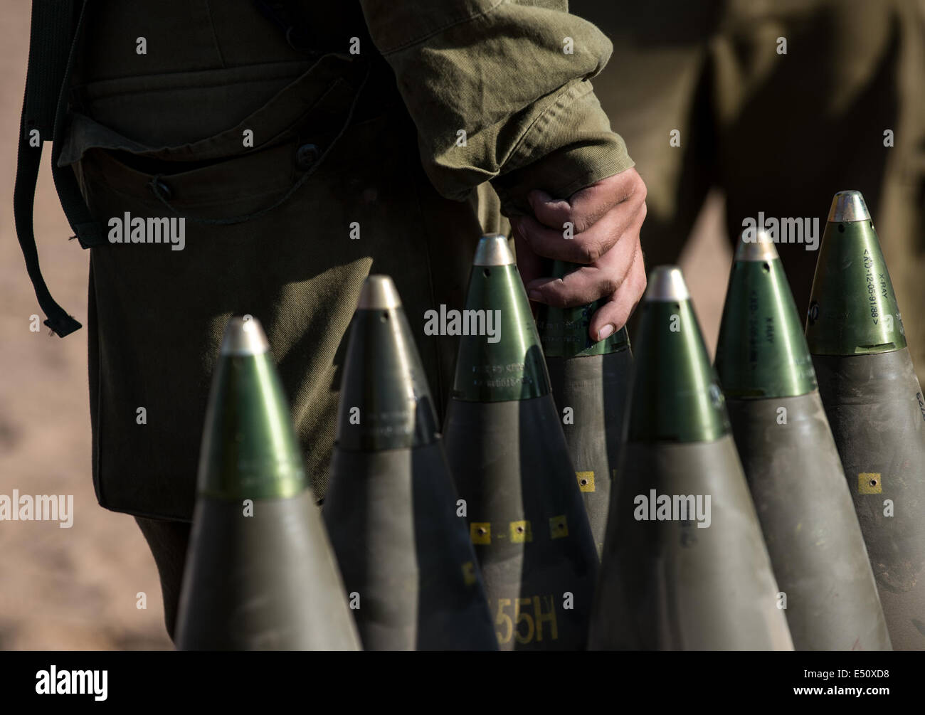 155mm shell hi-res stock photography and images - Alamy