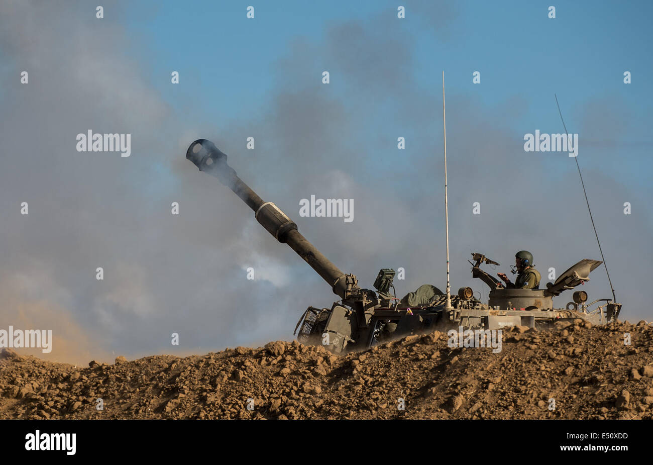 155mm shell hi-res stock photography and images - Alamy
