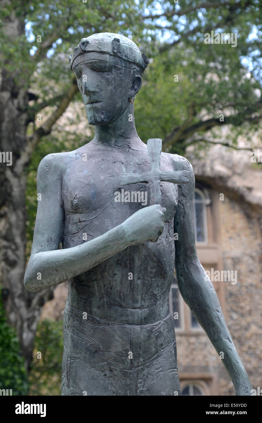 Elizabeth frink sculpture bury st hi-res stock photography and images ...