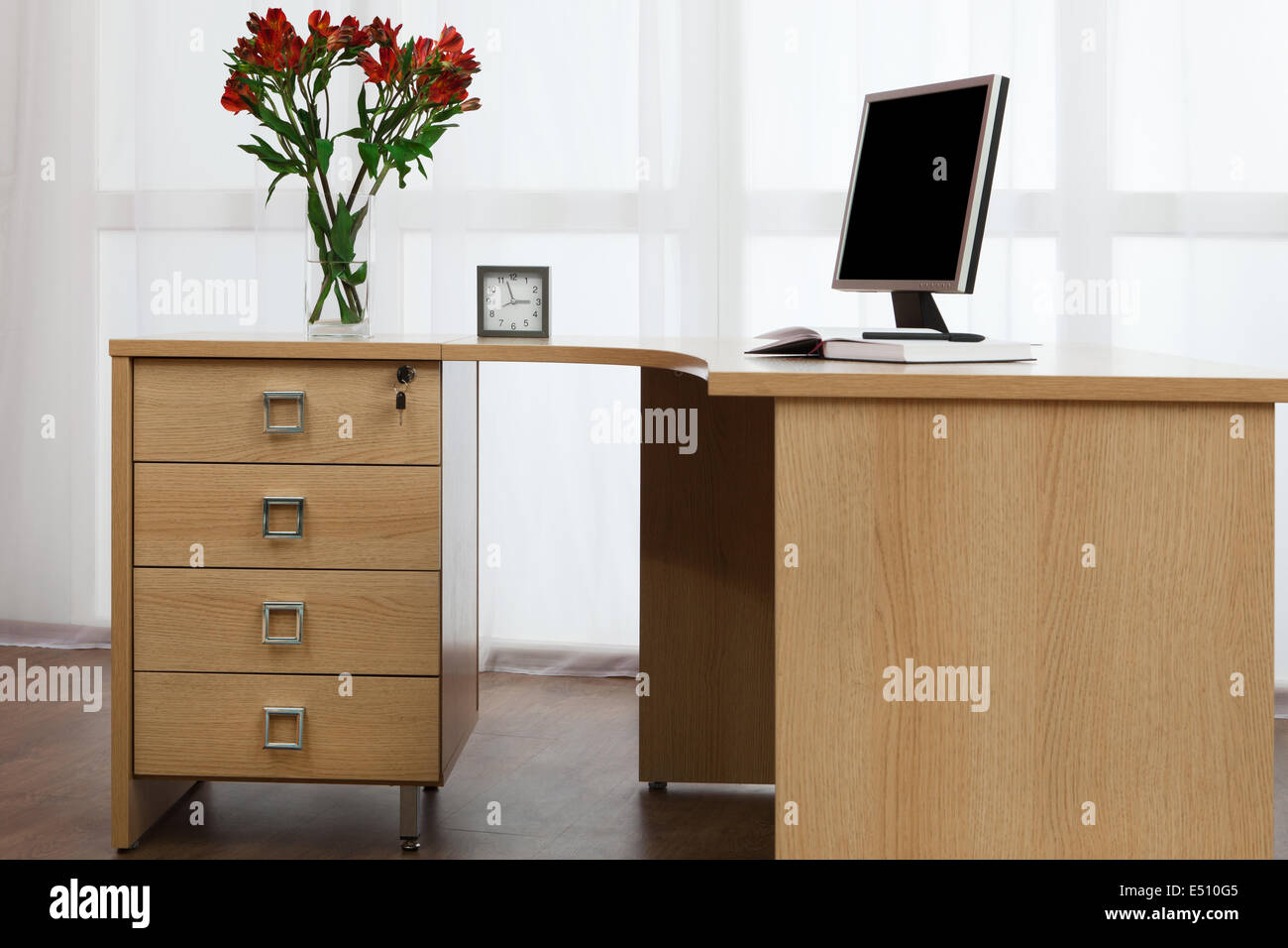 monitor on a desk Stock Photo - Alamy