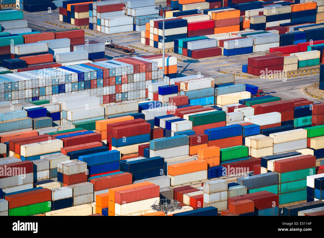 Shipping protection hi-res stock photography and images - Alamy