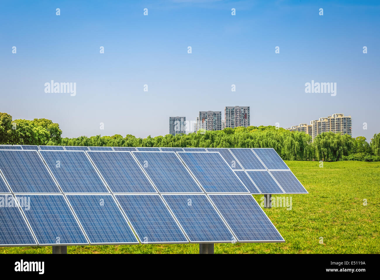 Modern house with solar panels hi-res stock photography and images - Alamy