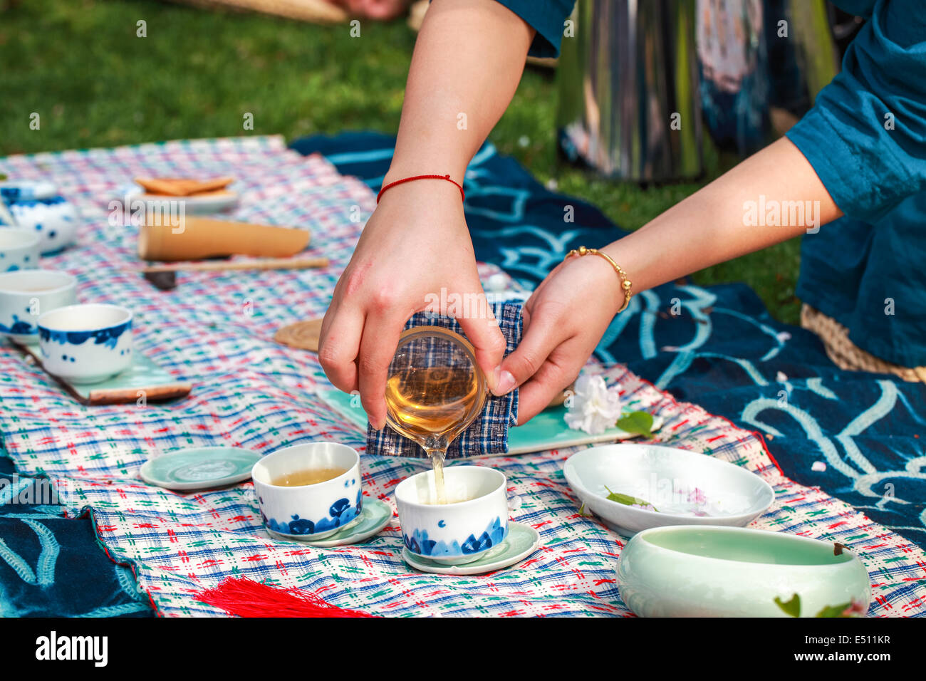 Lifestyle ceremony hi-res stock photography and images - Alamy