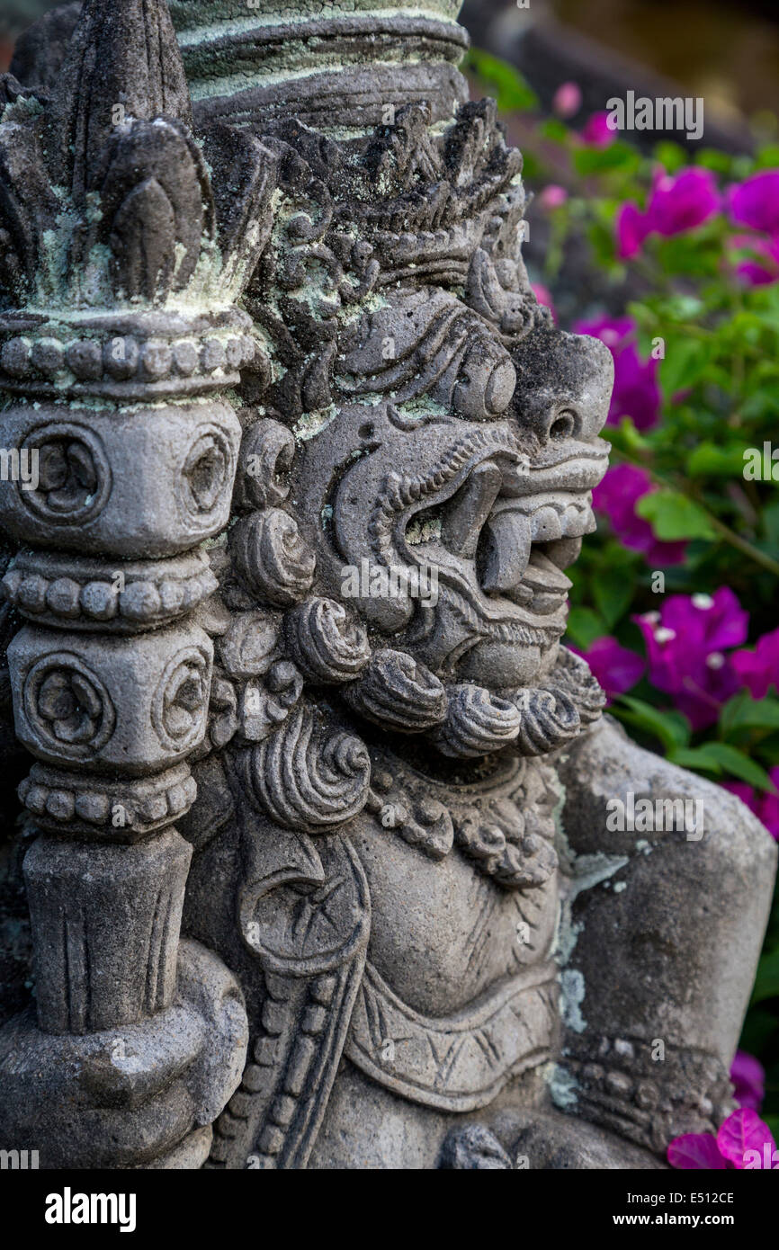 Dwarapala statue hi-res stock photography and images - Alamy