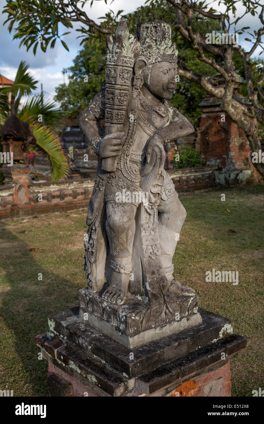 Bali, Indonesia. Hindu Guardian Statue inside the Kerta Gosa Compound ...