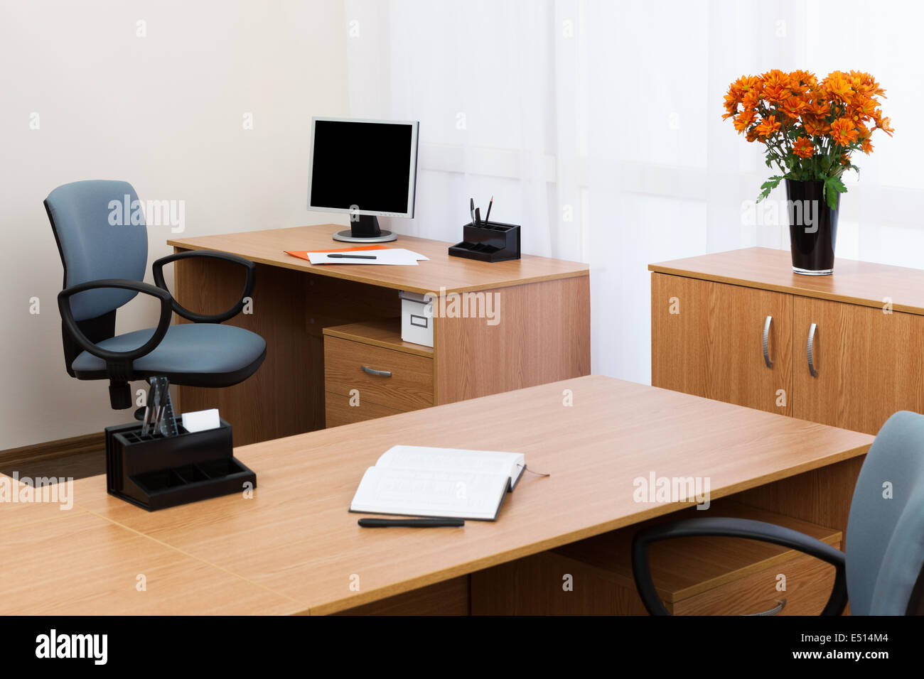 monitor on a desk Stock Photo - Alamy