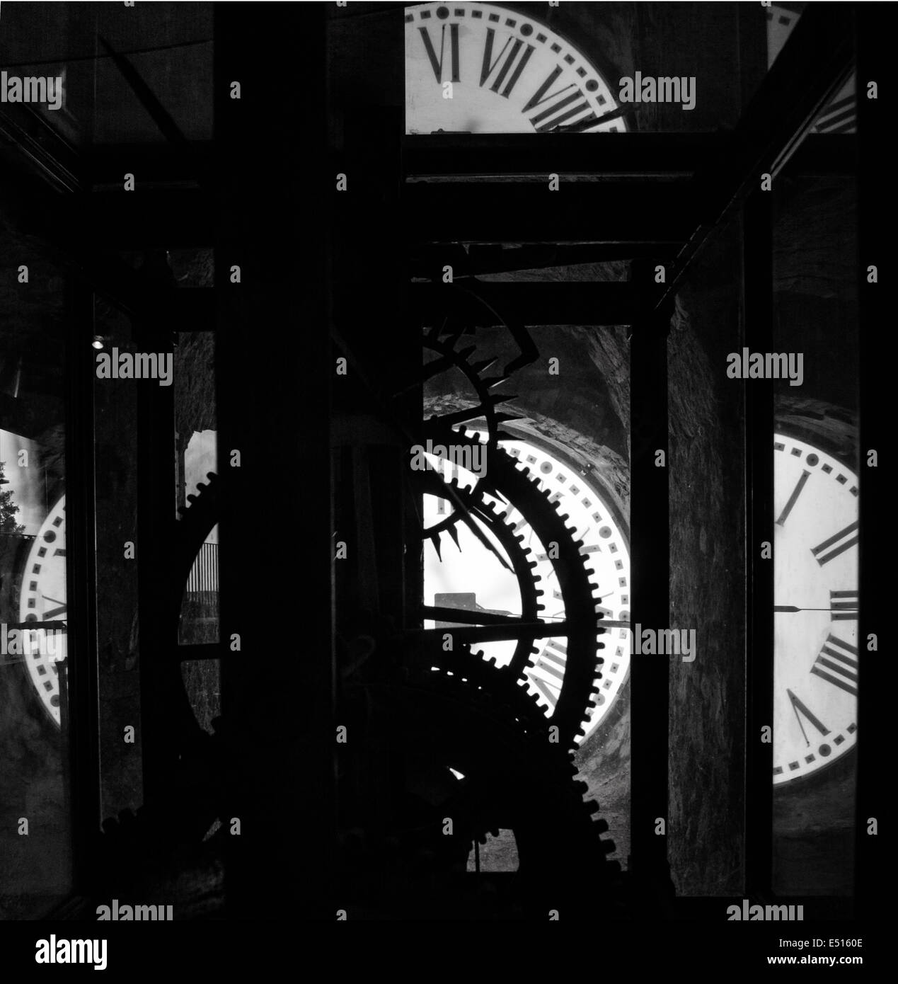 Verwirrende zeit hi-res stock photography and images - Alamy