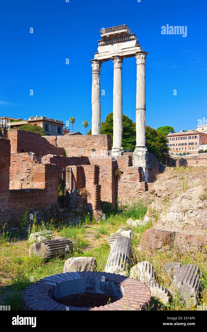 Roman imperial architecture hi-res stock photography and images - Alamy