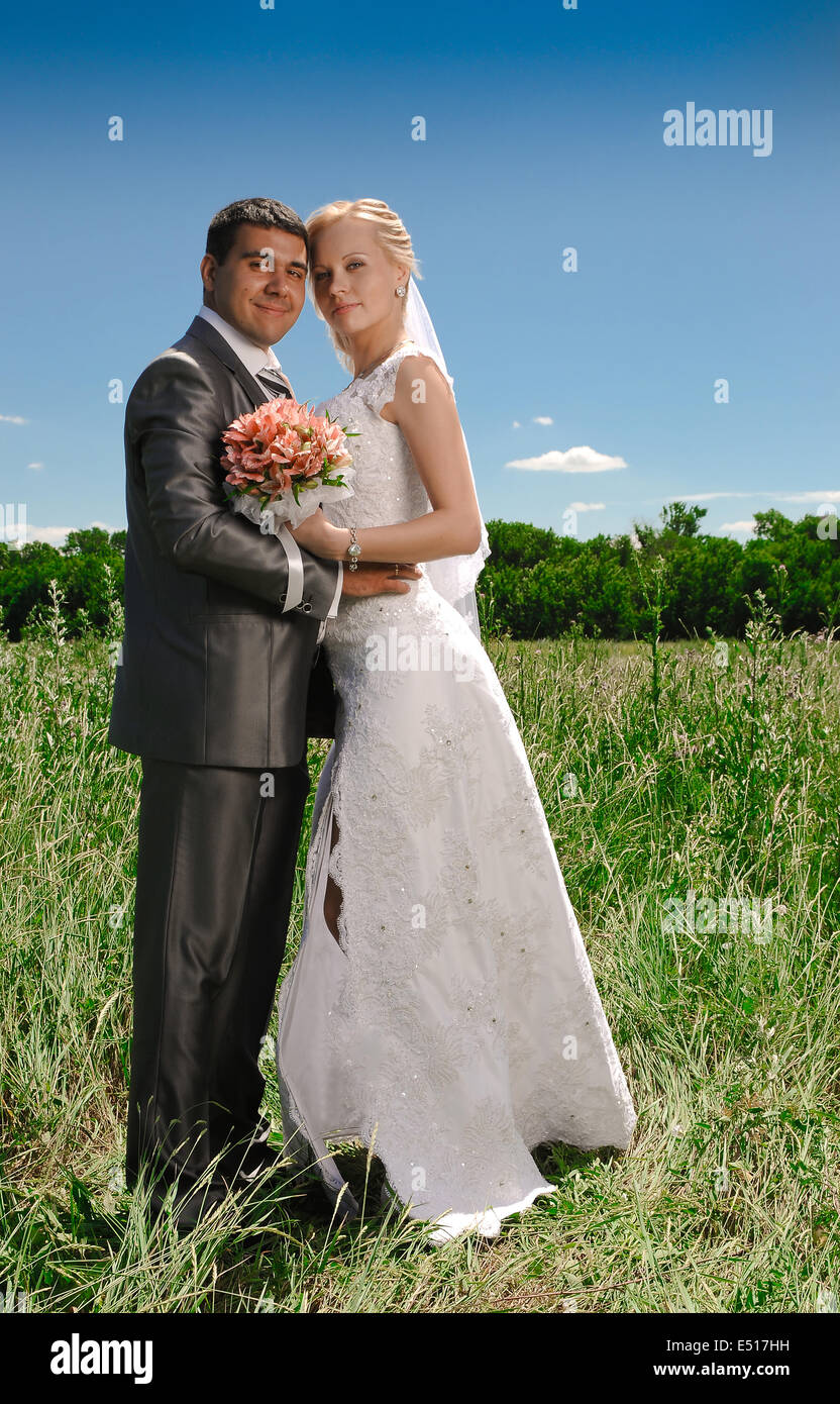 romantic wedding couple Stock Photo - Alamy