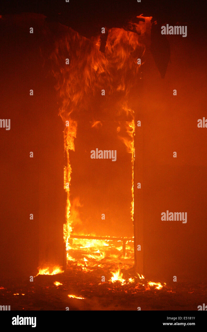 Burning shack hi-res stock photography and images - Alamy