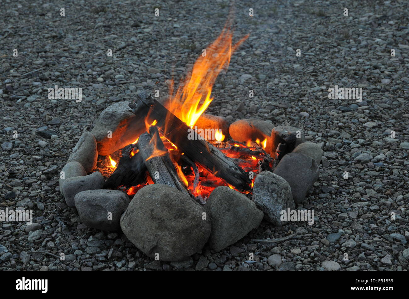 Campfire Circle Stock Photos & Campfire Circle Stock Images - Alamy