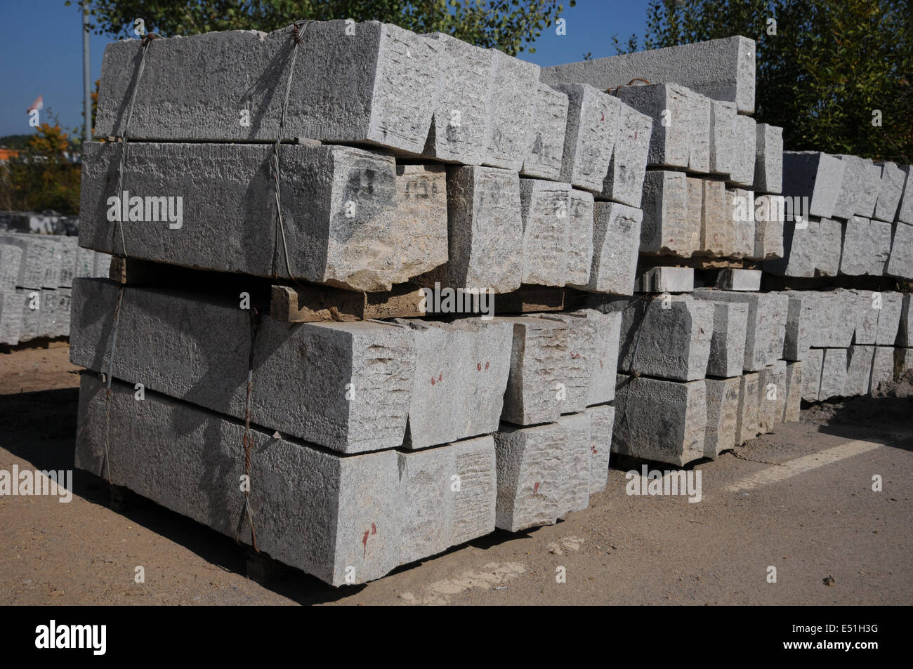 Curbs hi-res stock photography and images - Alamy