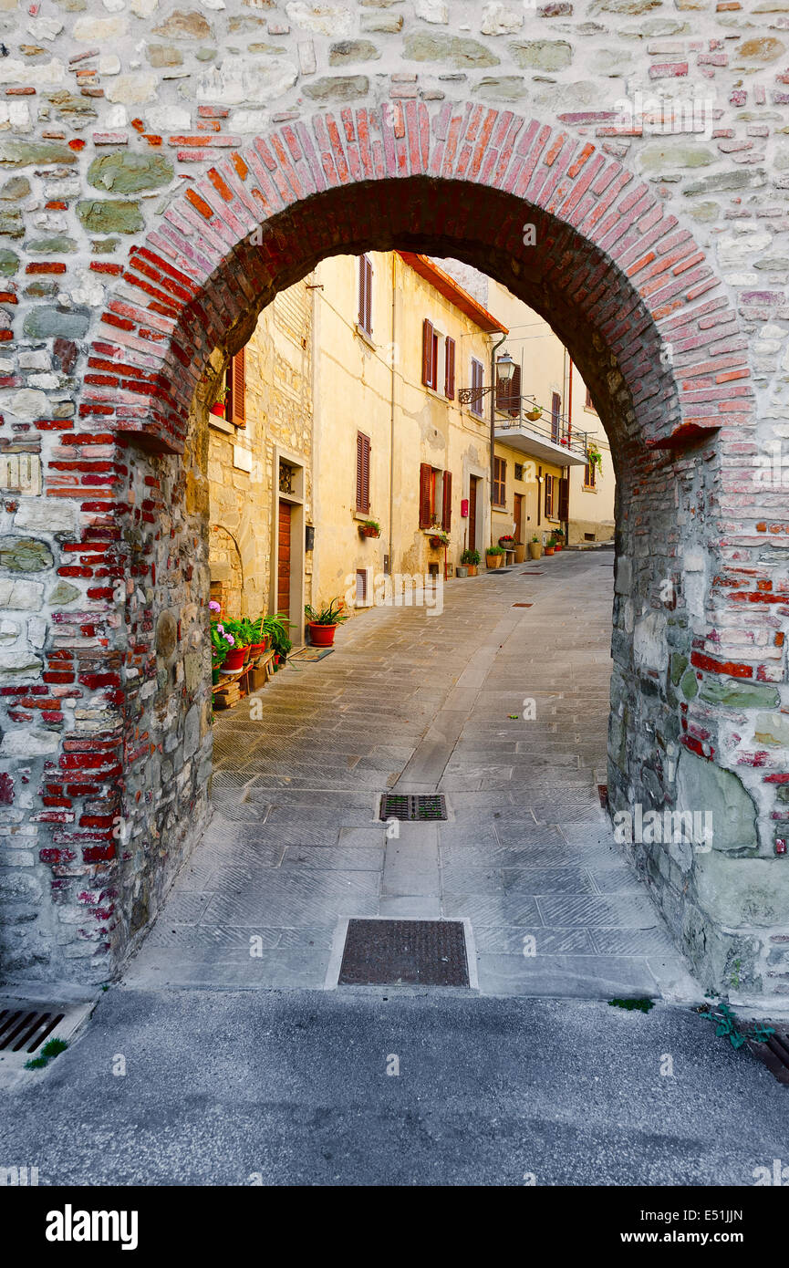 Apartment balcony arch hi-res stock photography and images - Alamy