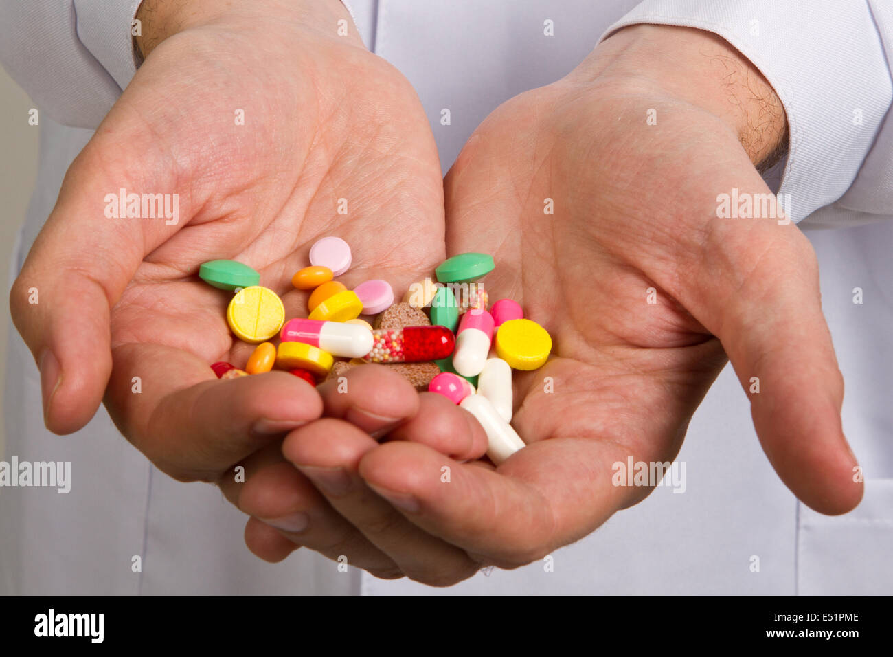 pill in a hand Stock Photo - Alamy